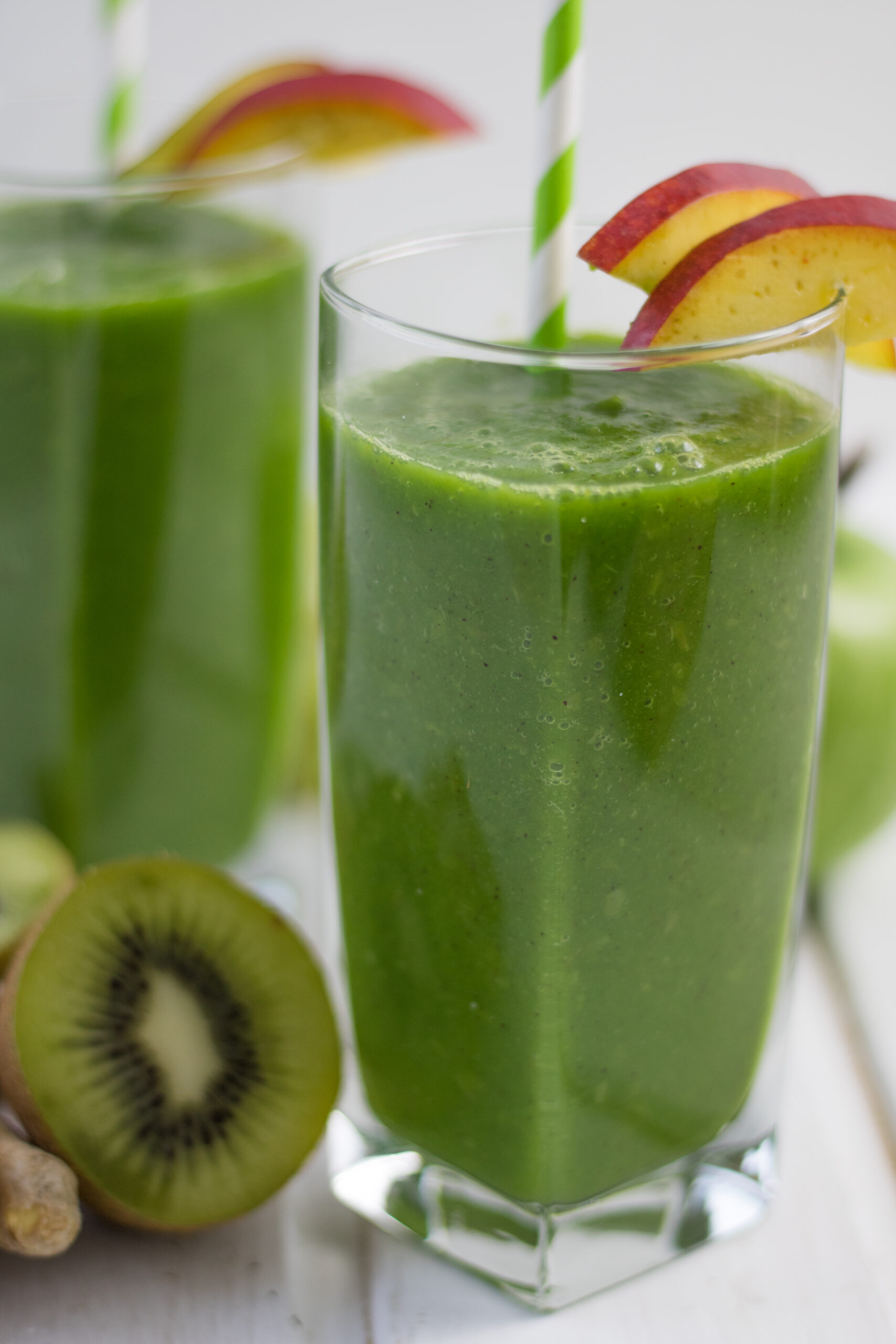 Grüner Smoothie mit Rucola und Mango - Aha Foods - Vegane und ...