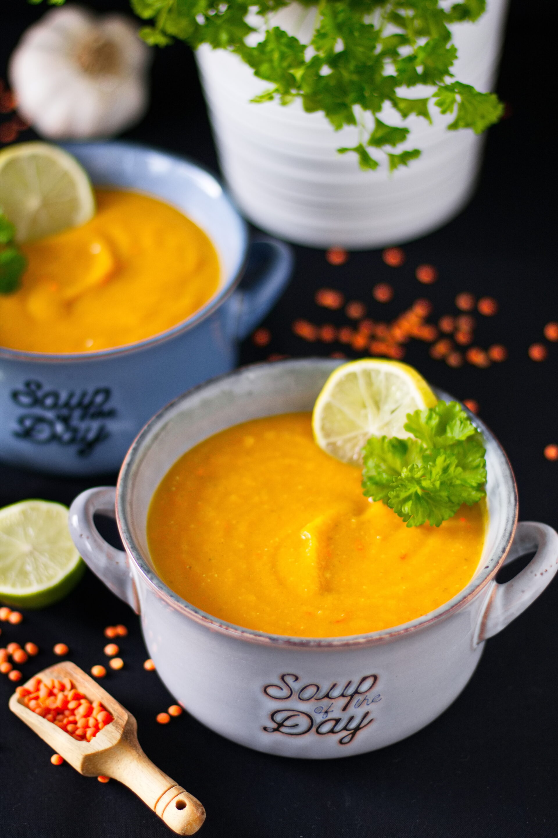 Vegane cremige Linsensuppe mit roten Linsen und Kokosmilch - Aha Foods ...